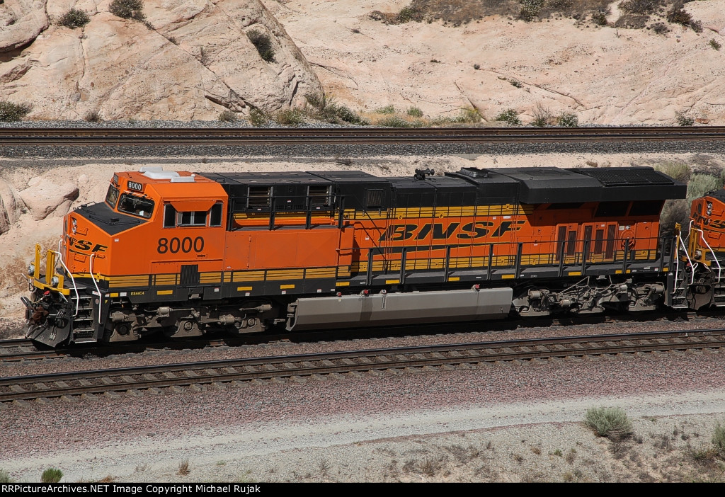 BNSF 8000